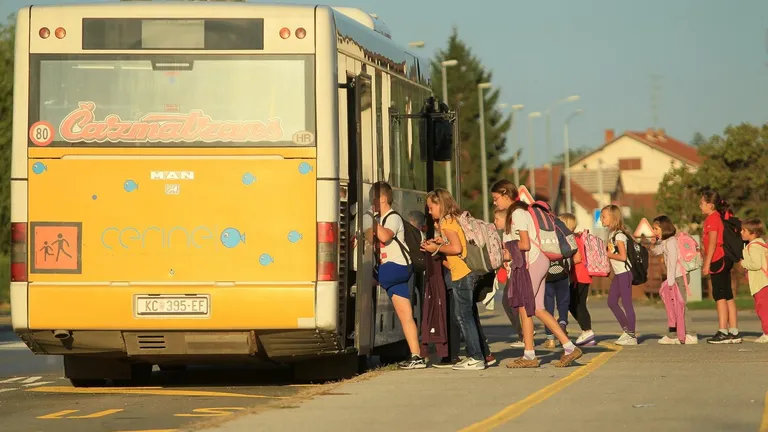 Najveći autobusni prijevoznici ukidaju dio školskih linija: 'To je ...