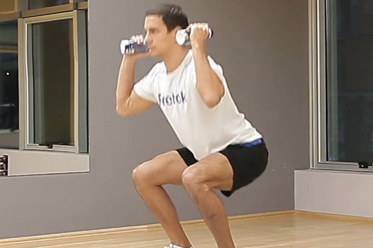 VJEŽBE ZA URED: Vježbe s bučicama veoma su učinkovite, a vi ih ...