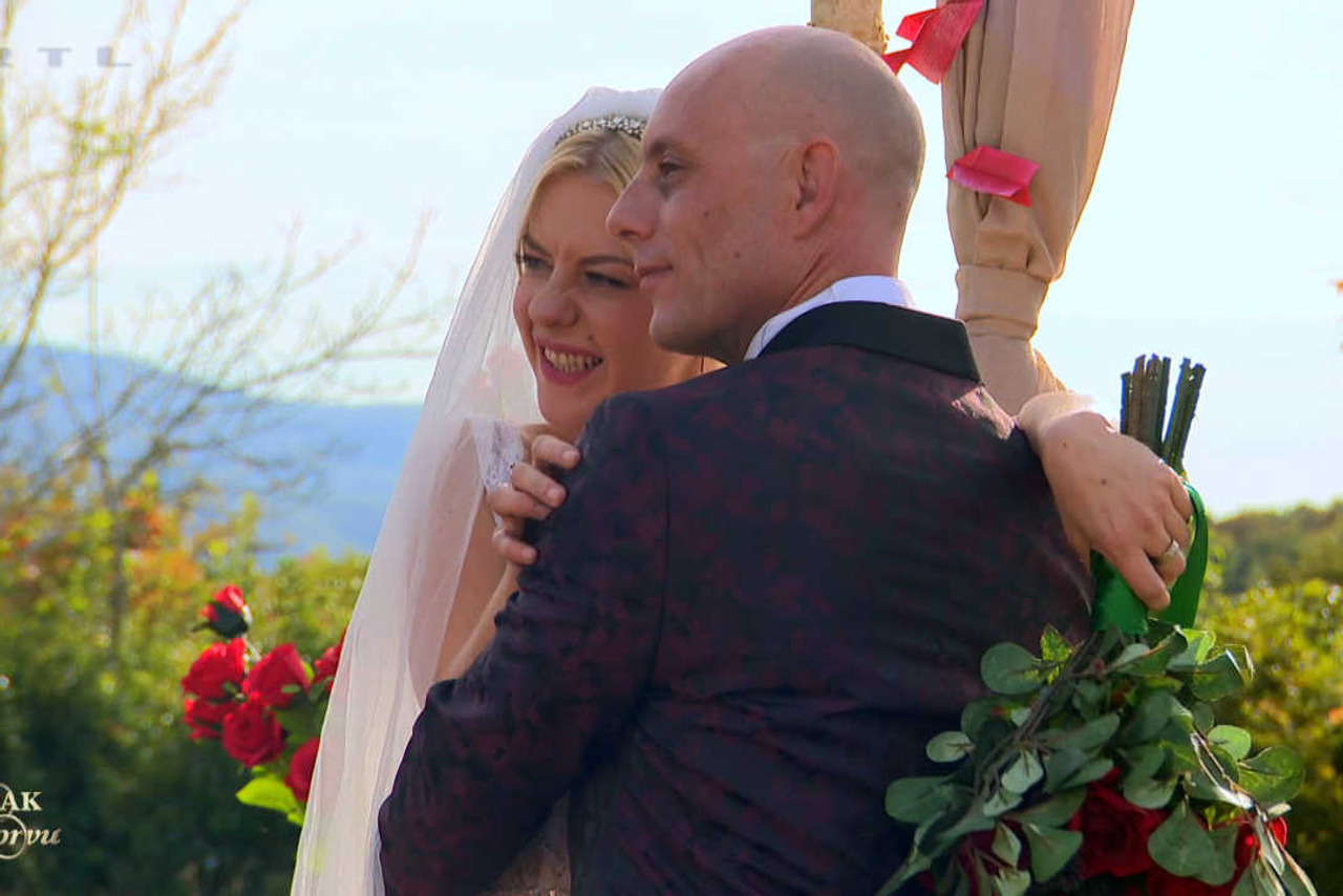 Lidija je sretna jer se nije poljubila u usta s Alenom