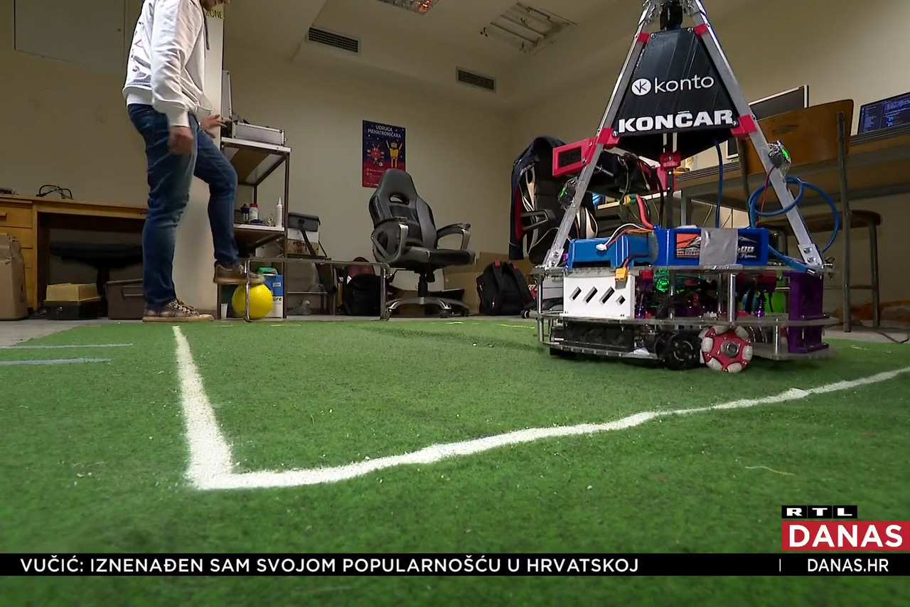 Naša ekipa testirala robota koji će na svjetsko natjecanje u nogometu ...