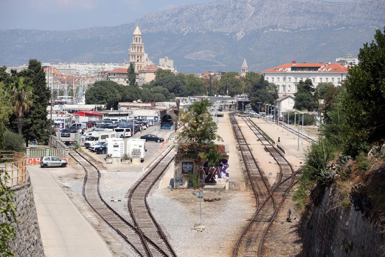SPLIT DOBIVA MINI METRO: Autobusni kolodvor seli se u prigradsko ...