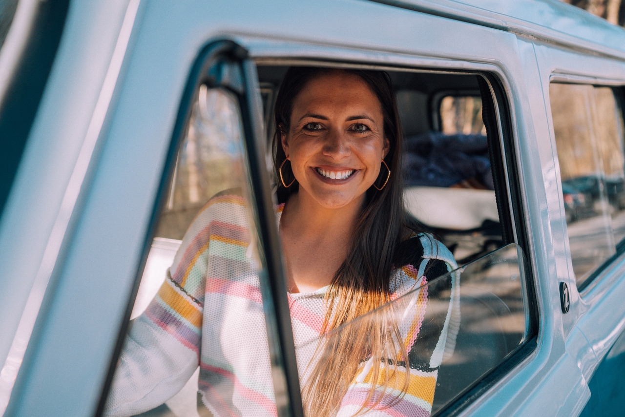 Šarmantna Ashley Colburn otkriva nam čari Lijepe Naše s američkim ...