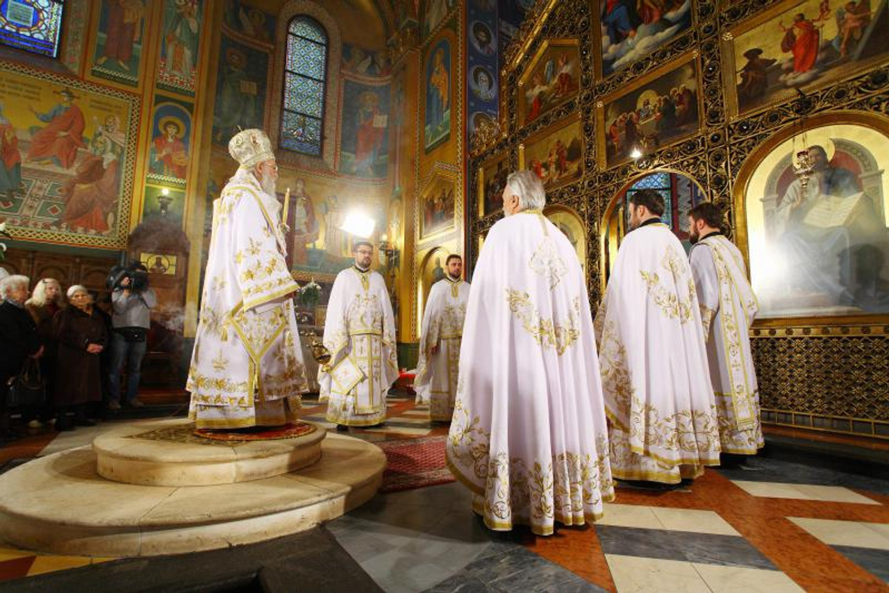 Slavlje u crkvama: Pravoslavni vjernici proslavili Uskrs - Net.hr