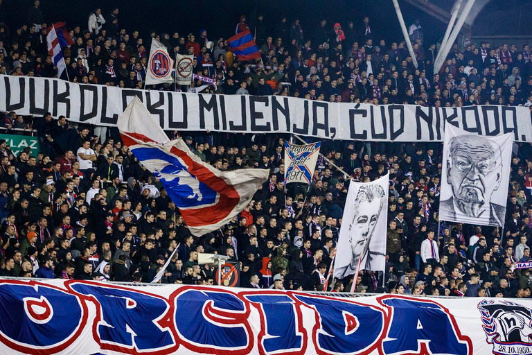 Torcida: Po Splitu osvanule uvredljive poruke prema ikoni Hajduka i ...