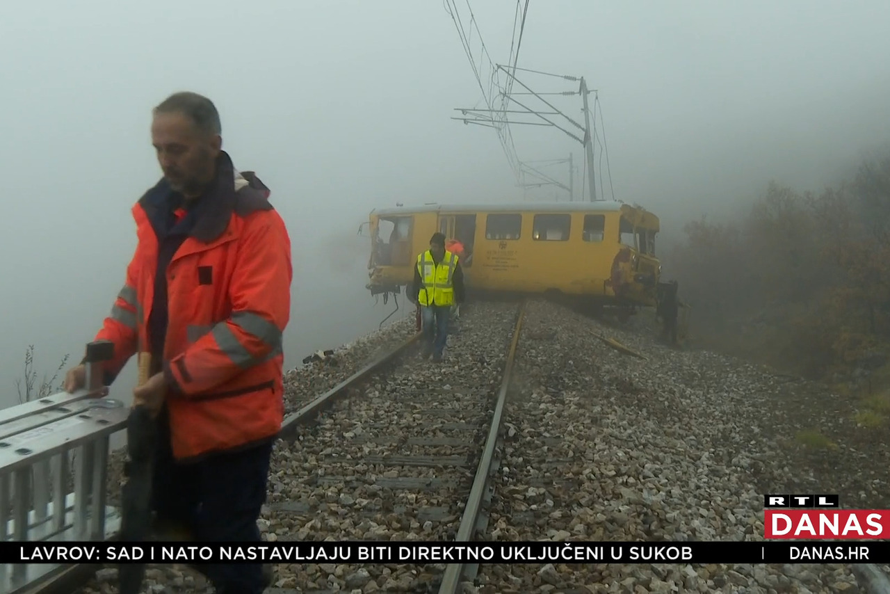 Zgužvani vagoni, rasute tone tereta, iskrivljena pruga: Ovo su problemi ...