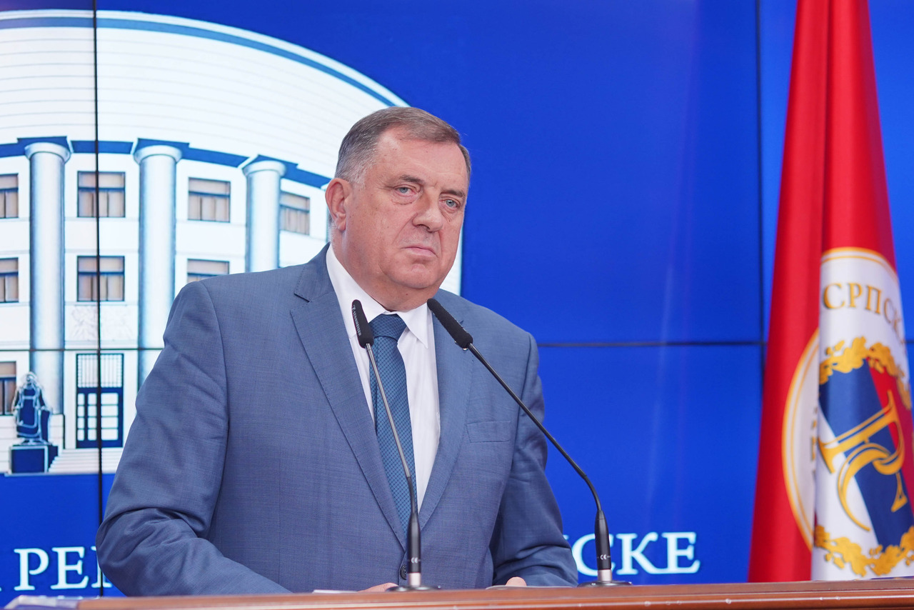 Dodik: 'BiH ne može opstati kao građanska država. To nije mogla ni ... Dodik: 'BiH ne može opstati kao građanska država. To nije mogla ni ...