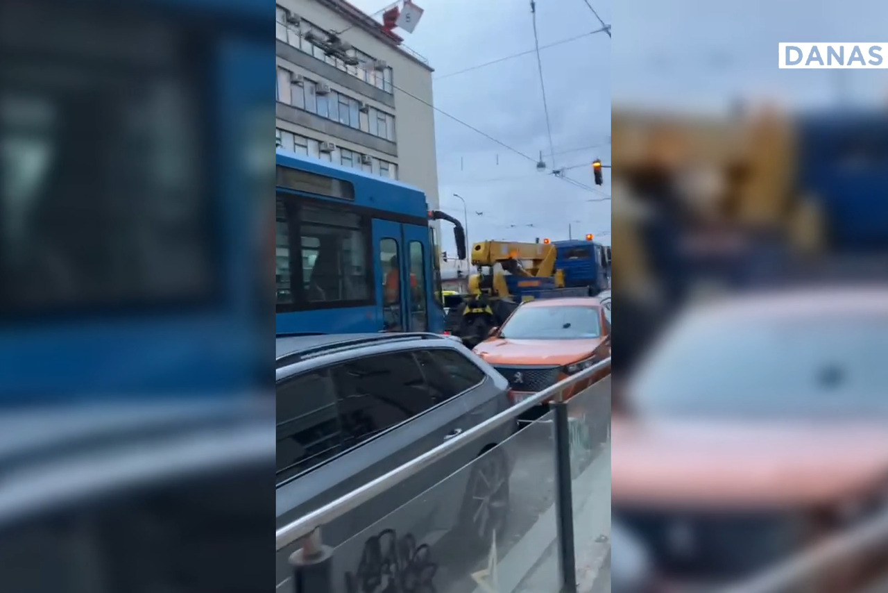 Prometni kolaps u Zagrebu. Pokvarila se 2 tramvaja u isto vrijeme: 'Vozačica je rekla da ne zna ...