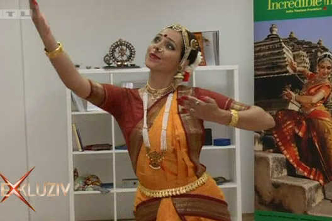 Zanima vas indijski ples? Upoznajte ovu bolivudsku princezu - Net.hr