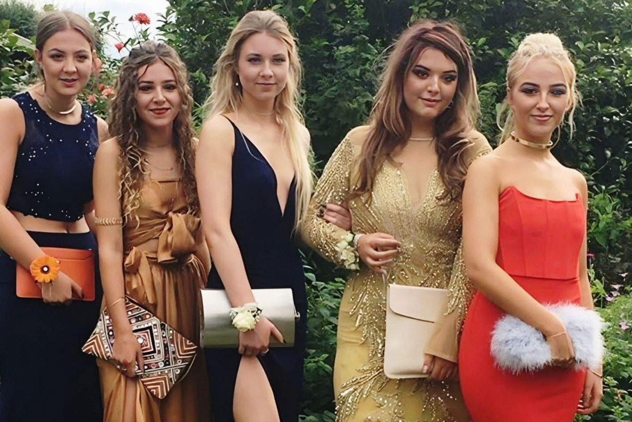 Vidite li na fotografiji što je jedna od njih izvela? Genijalno je ...