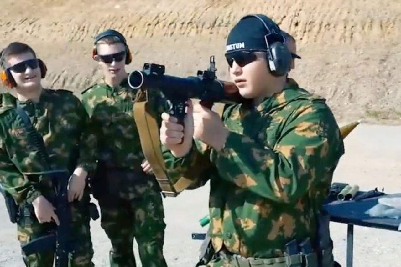 Kadirov objavio snimku na kojoj njegova tri malodobna sina ispaljuju ...