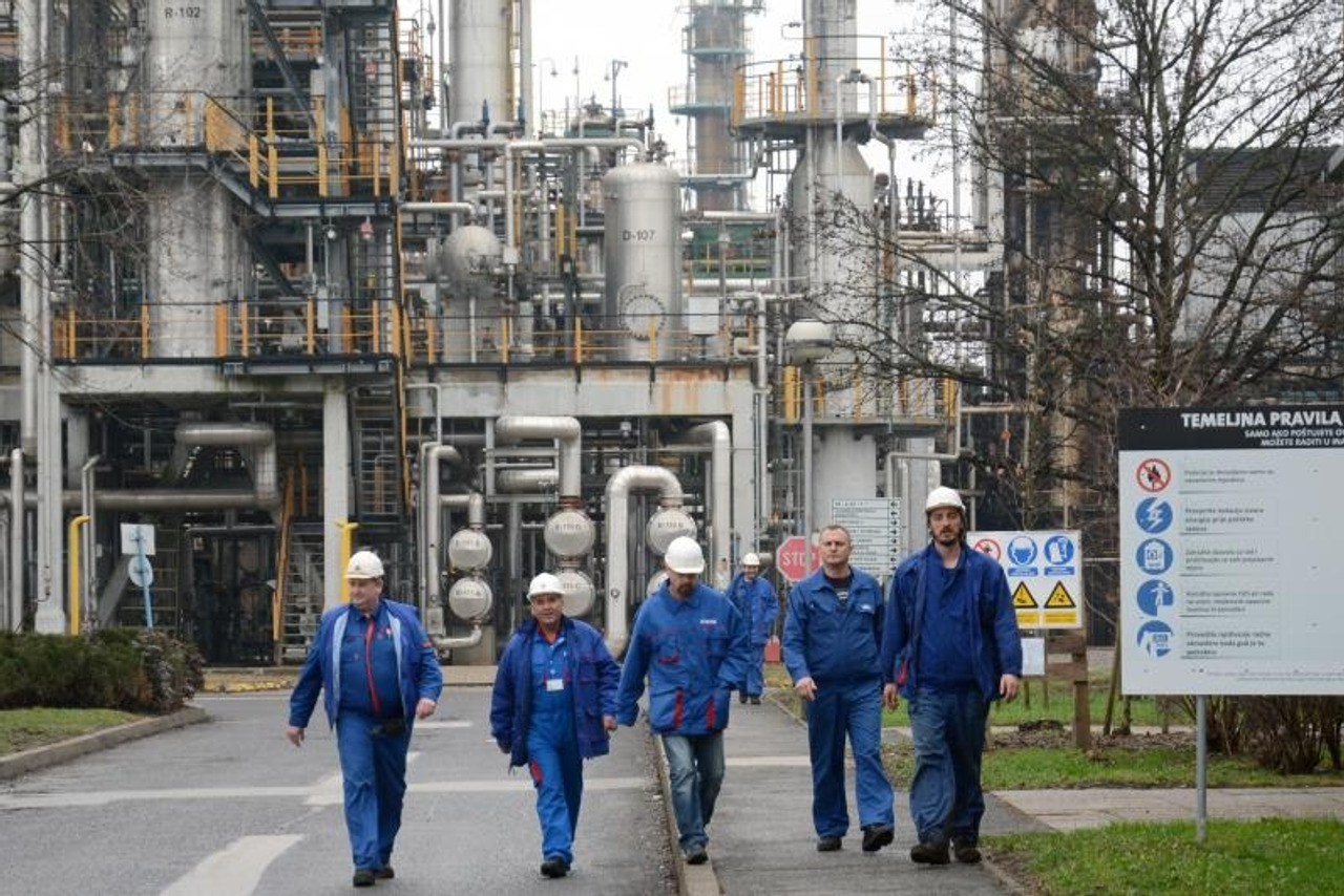 Kronologija najava gašenja Rafinerije Sisak: neizvjesna budućnost ...