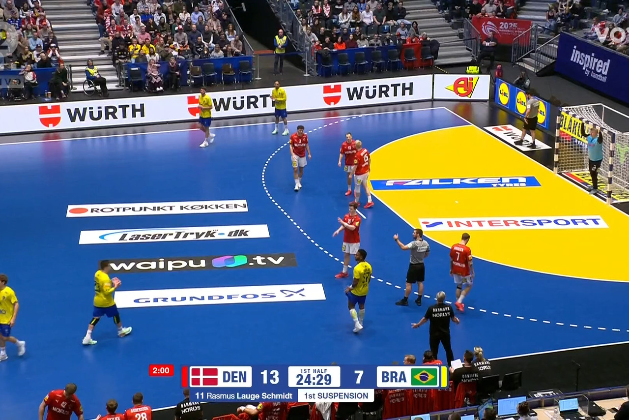 Poletio preko cijelog terena! Evo kako je dansko krilo spasilo čisti ...