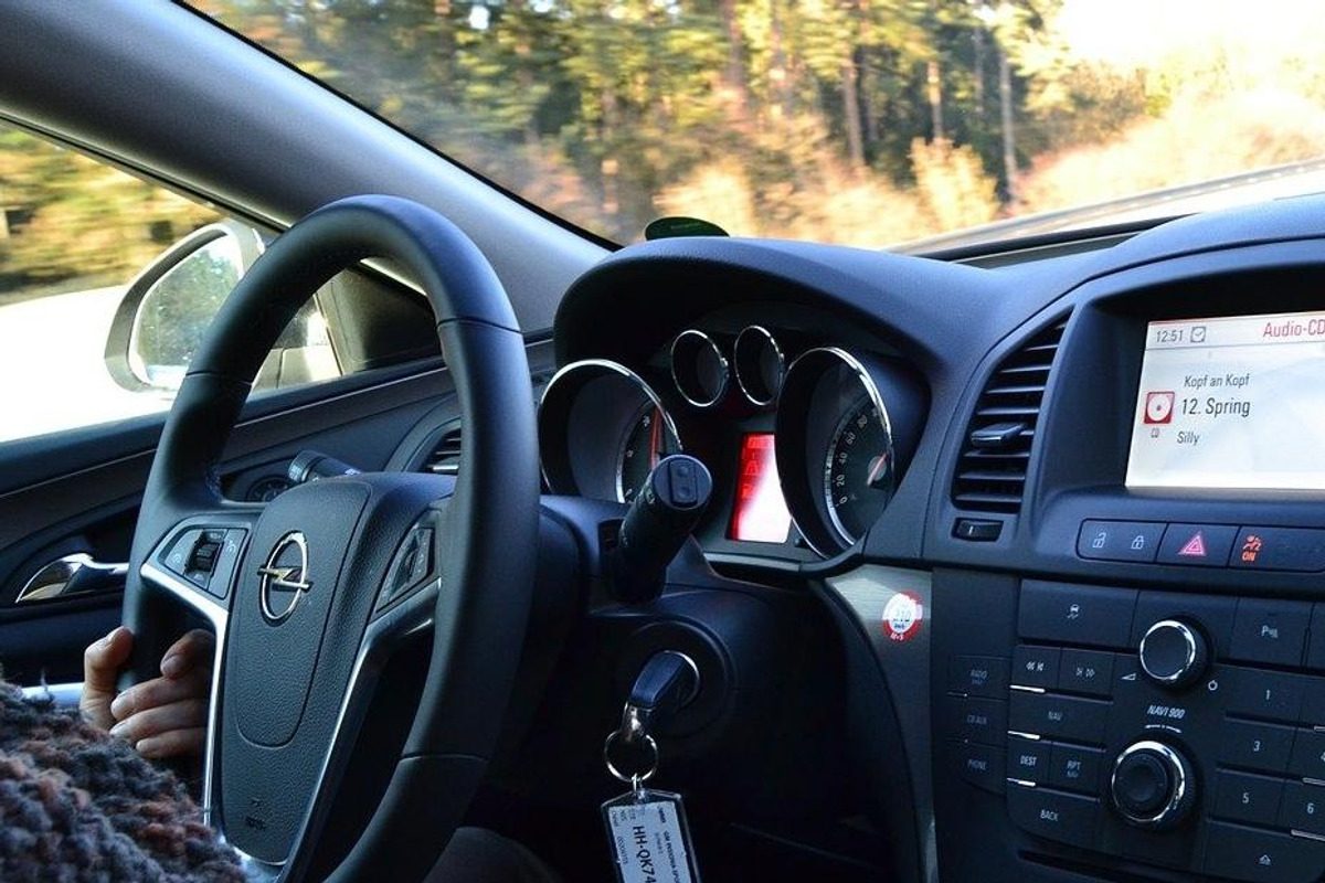 Pravilo desne strane - Autoškola - Žena.hr