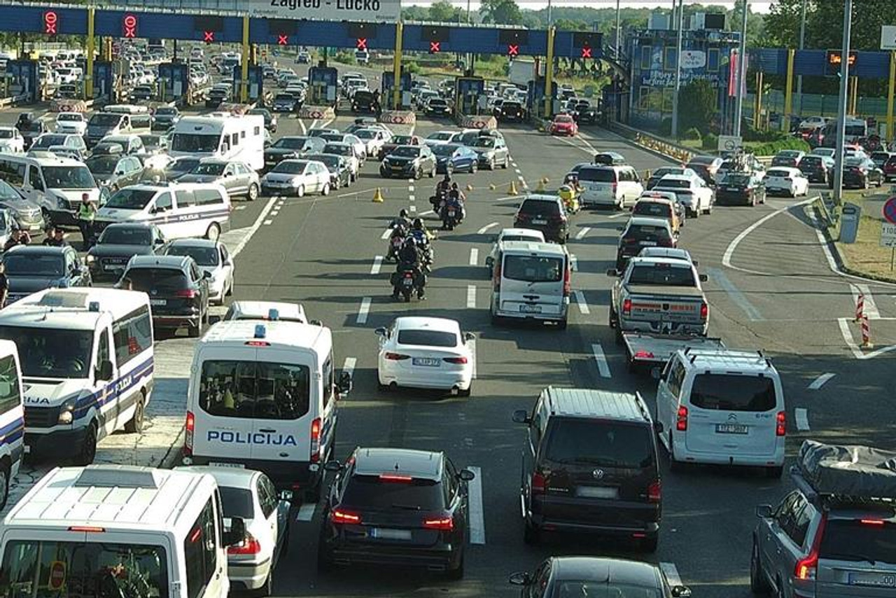 Predmet na autocesti A3, vozi se uz ograničenje brzine - Net.hr