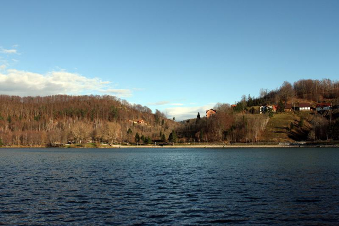 jezero Lepenica - Net.hr