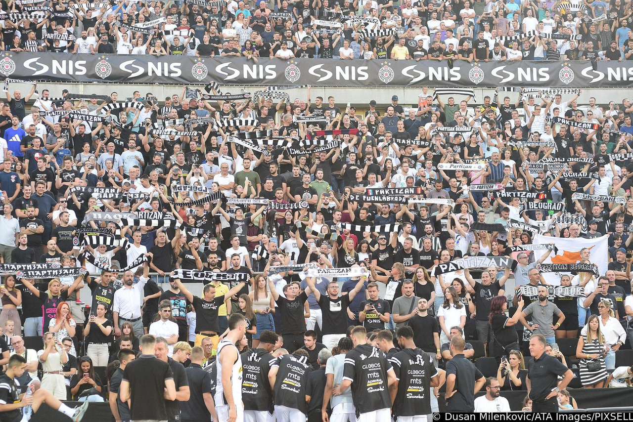 Grobari podržali Rumunje i njihove uvrede Kosovarima - Net.hr