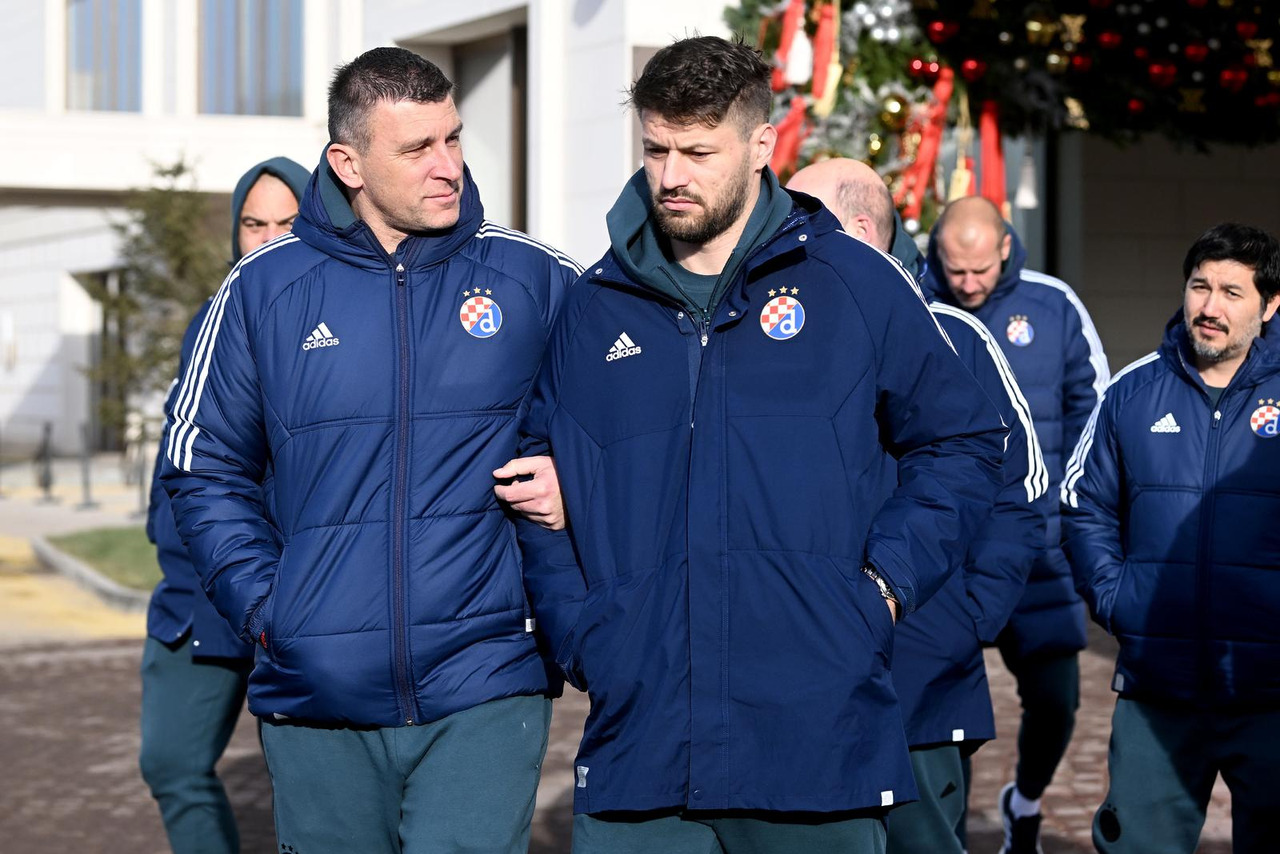 Bruno Petković zabio je više od pola golova ove sezone iz ...