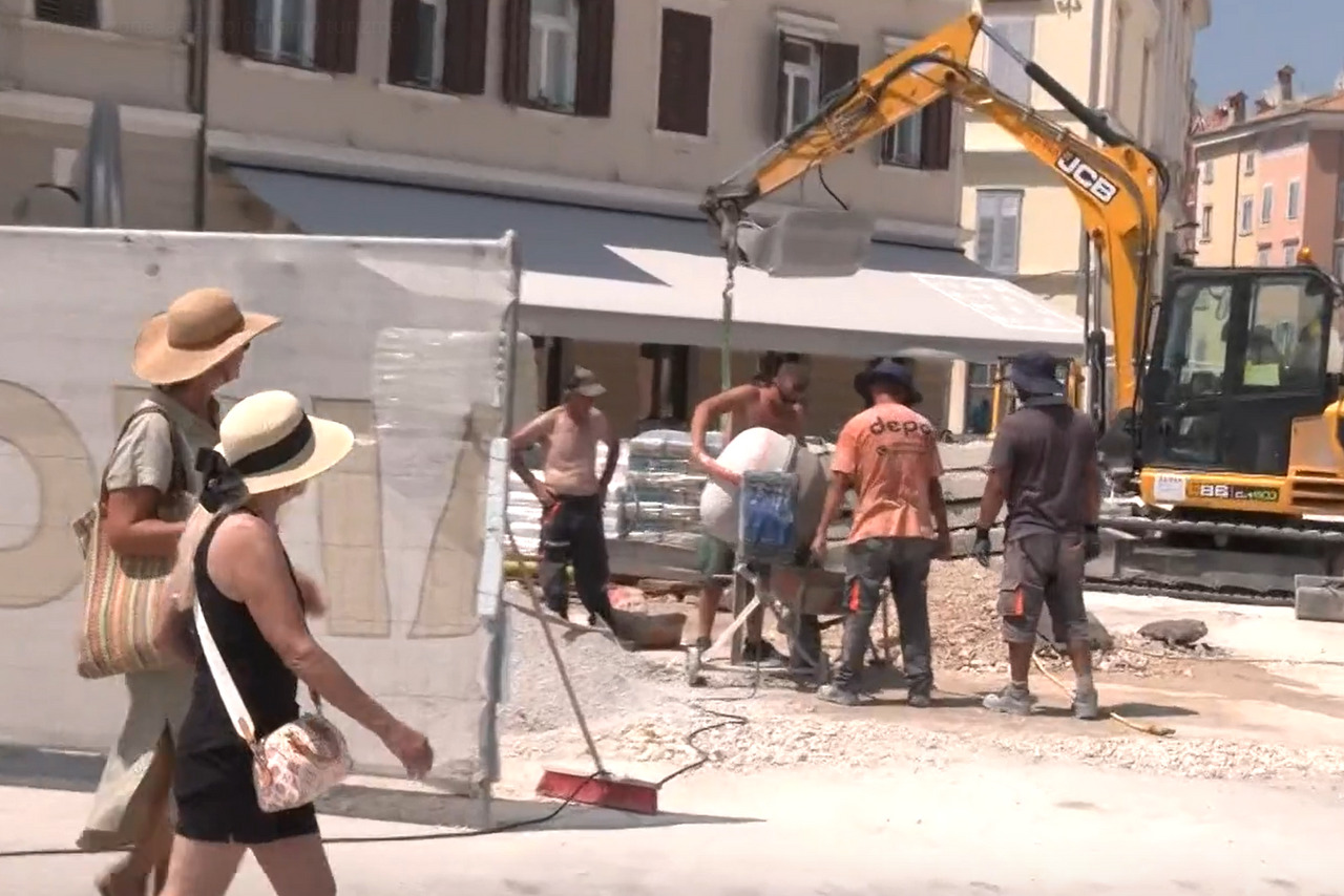 Usred sezone, usred Rovinja - bageri: 'Sramota, u špici sezone, a ...