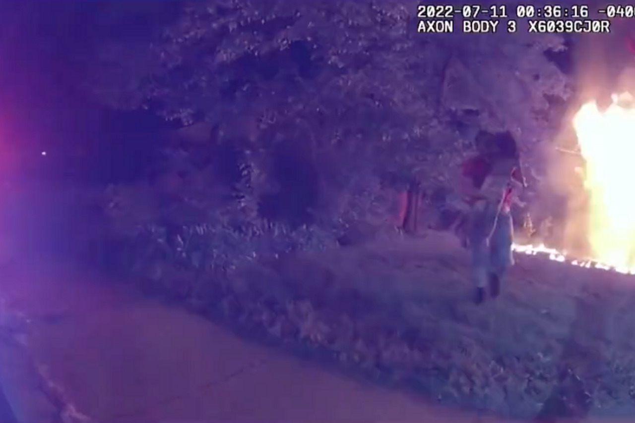 Nicholas Bostic spasio petero djece od požara - Net.hr