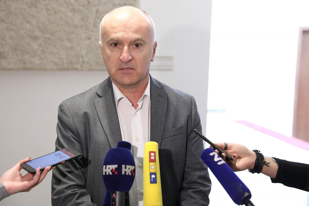 MATIĆ: 'Hrvatska je zapala u glib, a Europa nam nudi mogućnosti. Oni ...