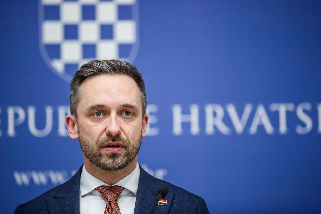 Ministar Piletić o nezadovoljstvu statusa roditelja njegovatelja ...