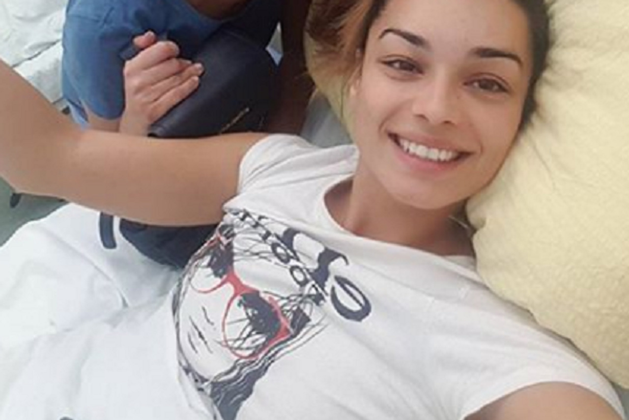 MLADA GLUMICA ZABRINULA FANOVE FOTOGRAFIJOM IZ BOLNICE: Sementa Rajhard ...