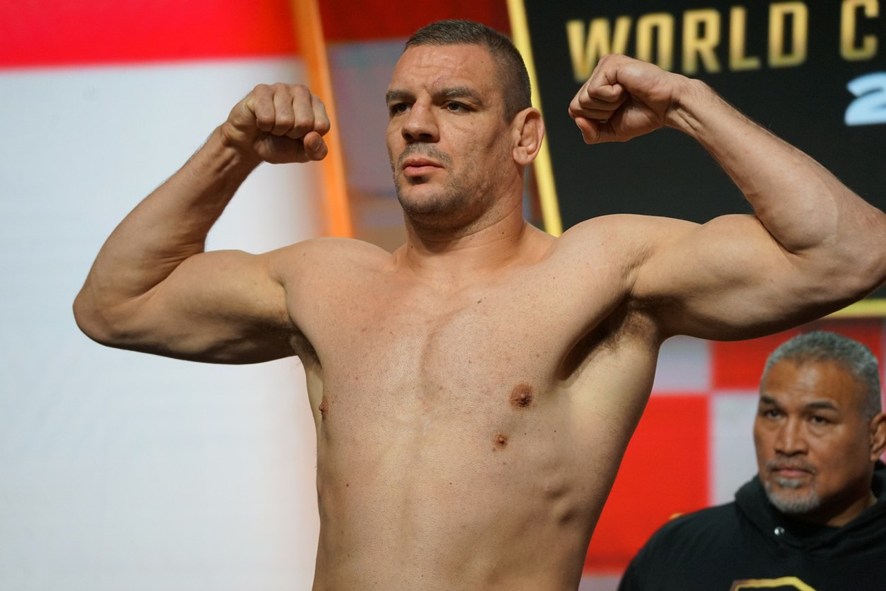 Ante Delija je prvak i milijunaš: Hrvatski teškaš impresivnom pobjedom ...