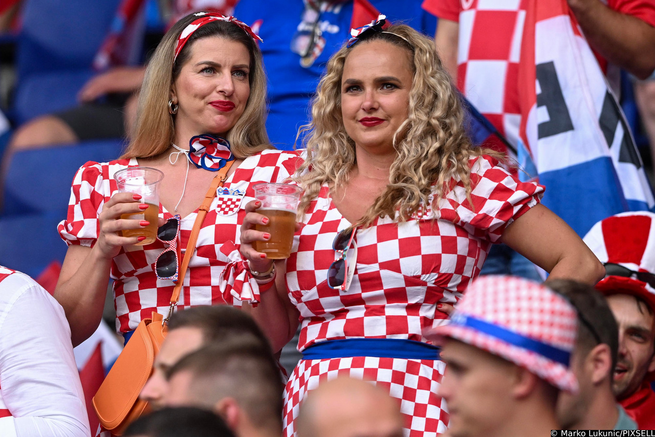 Sve je spremno za spektakl: Navijači su na tribinama, Olmo se pozdravio s Dalićem - Net.hr