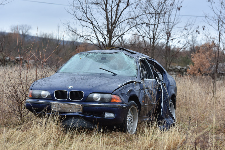 S BMW-om sletjeli s ceste kod Drniša: 19-godišnji mladić podlegao ozljedama! - Net.hr