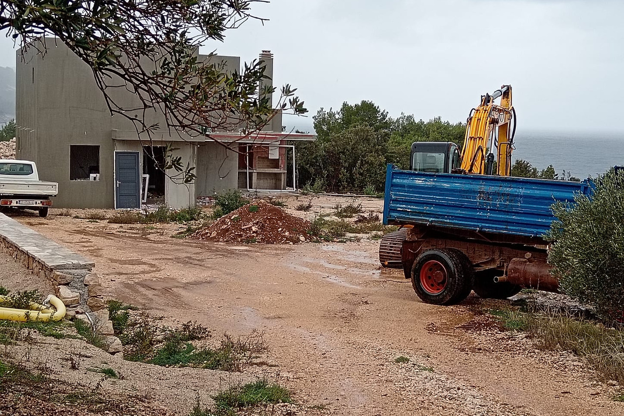 Doznajemo! Bivši šef HEP-a Frane Barbarić započeo s rušenjem bespravne ...