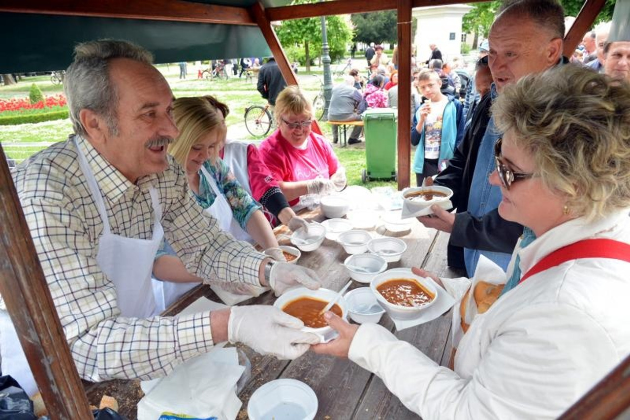 Građani diljem Hrvatske proslavili Prvi maj uz tradicionalni grah i ...