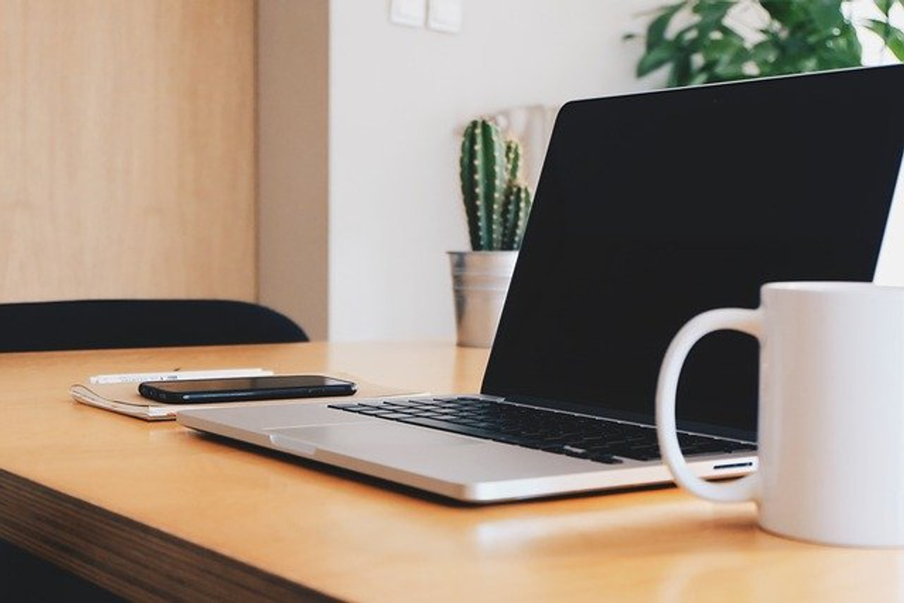 Kako prebaciti slike sa mobitela na laptop? - Net.hr