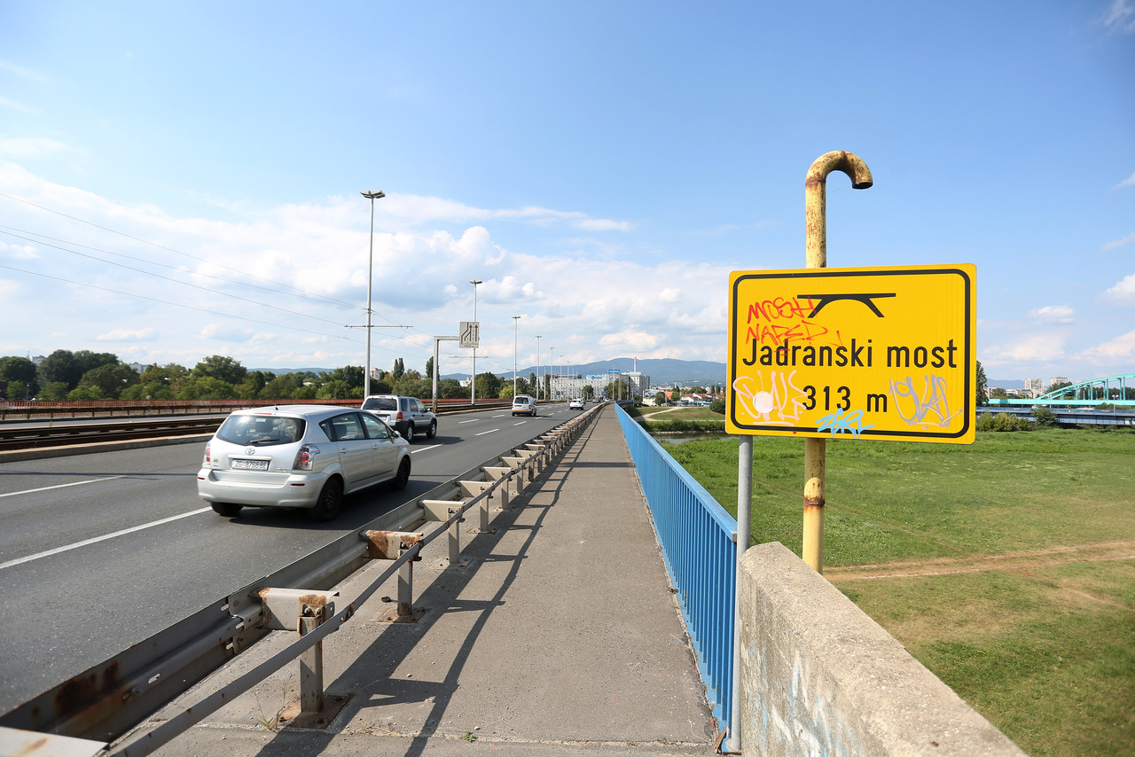 U prometnoj nesreći na Jadranskom mostu u Zagrebu poginuo motociklist - Net.hr